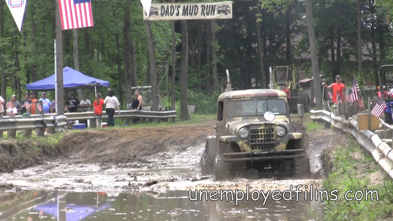 Mud Slinger slinging mud - YouTube