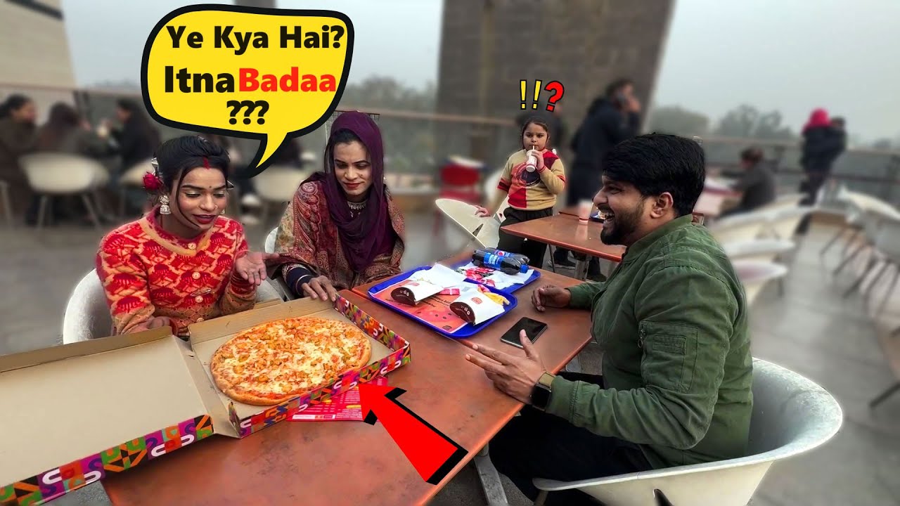 GIVING TREAT TO TRANSGENDER (KINNER) || Social Experiment In india ...