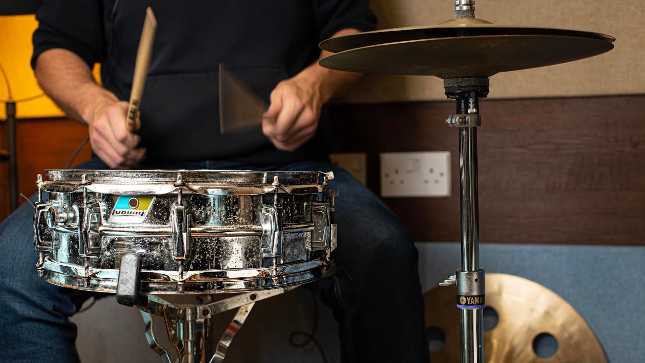The Classic Ludwig 400 Snare Drum - YouTube