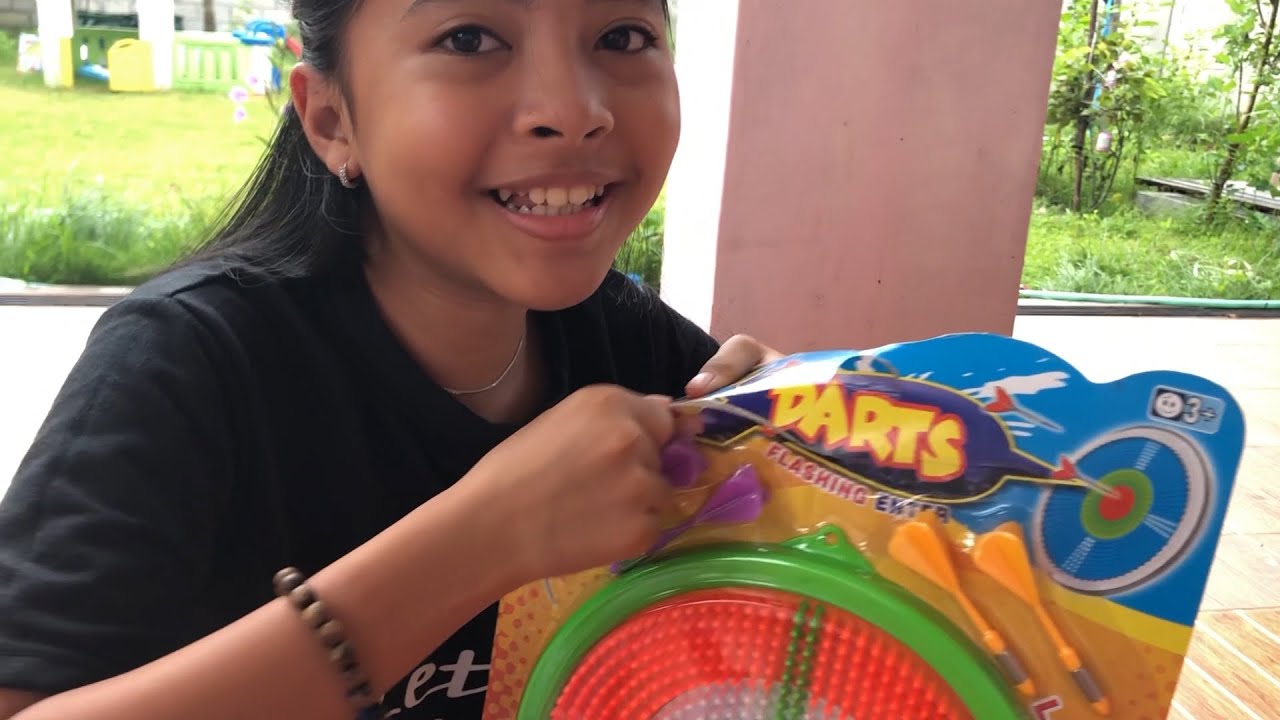 mainan shinta shanti shindi unboxing kids toys darts - YouTube