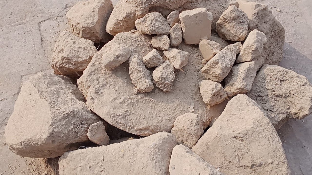 ASMR:Happy Wedding Anniversary ️@lamiyahbibaekraekr Pure Mud Mix Stones Crumbling in Heavy Wind ...