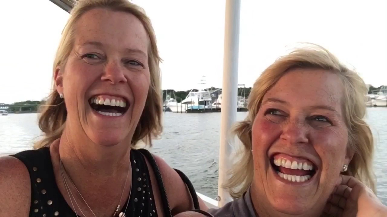 Twins Taste CowFish & its sister restaurant Rumba - YouTube