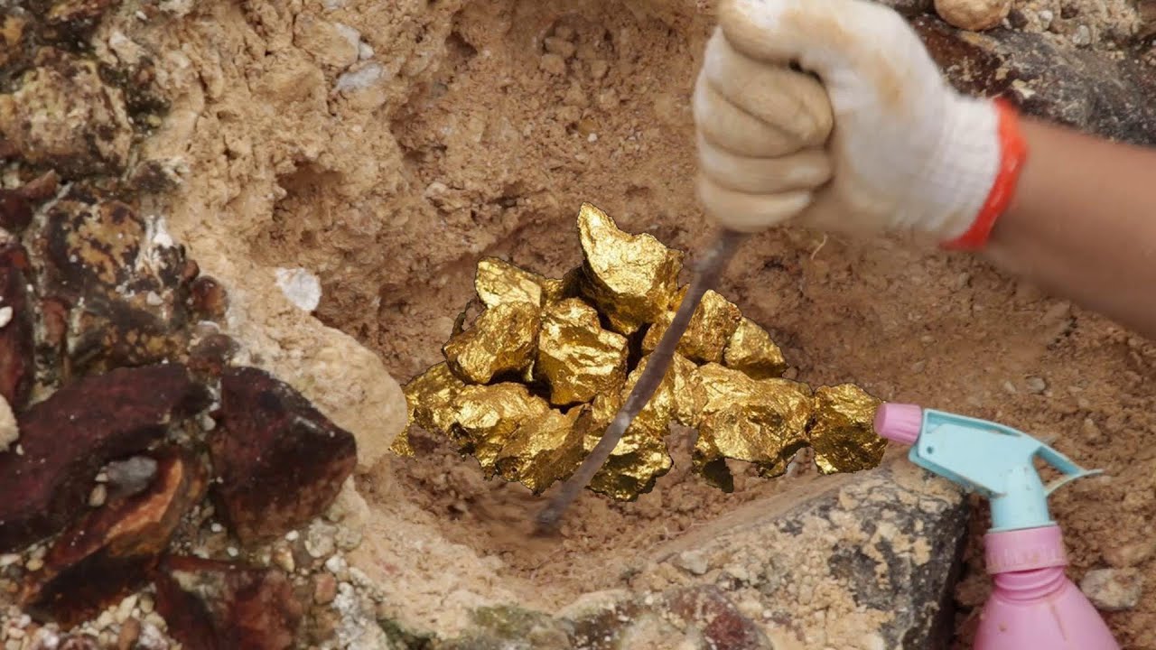 Worth one million/hundreds of grams of volcanic gold found deep in the ...