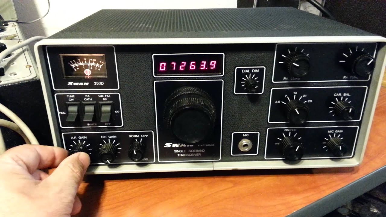 Swan 350D HF Transceiver - YouTube