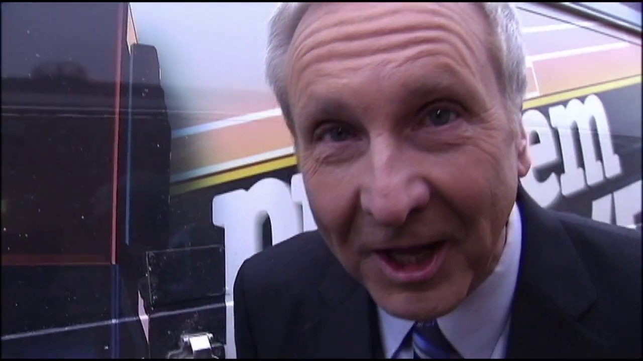 Rob Wolchek meets Jesus-Loving Dog Flipper - YouTube