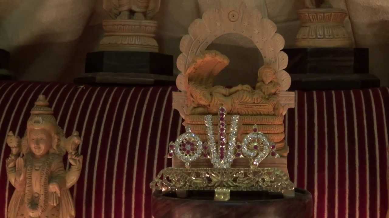 Jayadeva Ashtapadi Dashavatar Sanskrit - YouTube