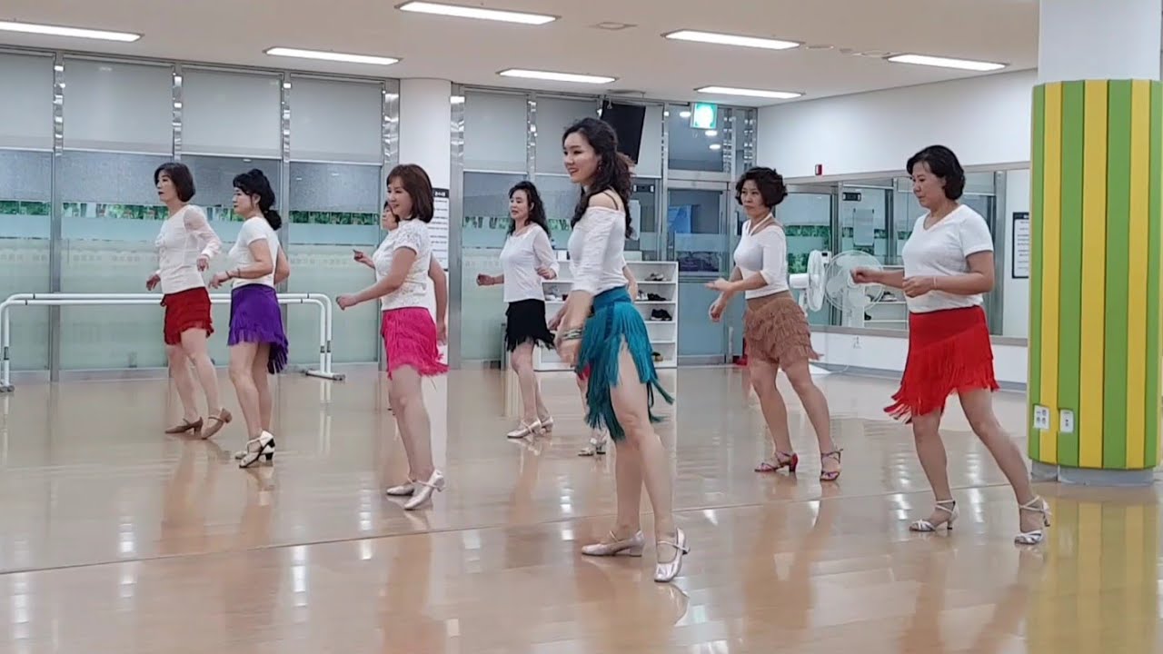 Love Me Love Me (Easy Intermediate) dance& teach line dance - YouTube
