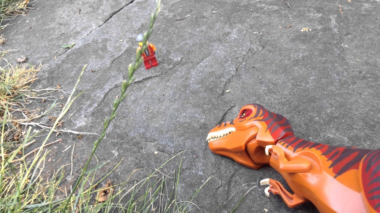 T-Rex feeding time - YouTube
