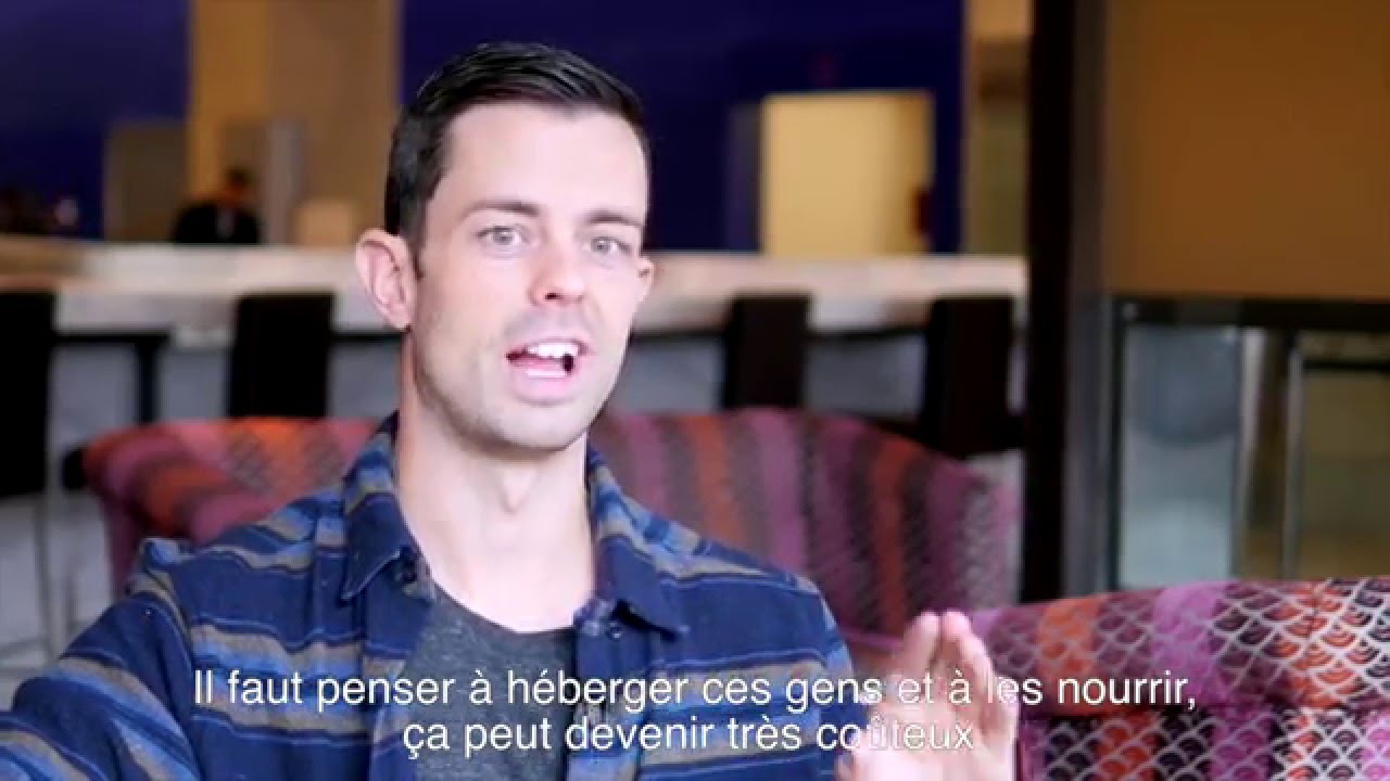 Fire Song - Entrevue avec le réalisateur Adam Garnet Jones - YouTube