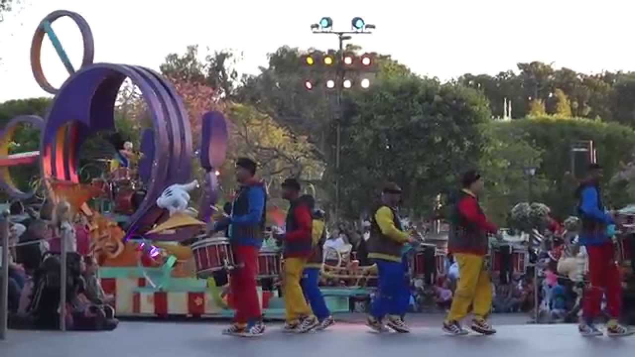 Mickey's Soundsational Parade - YouTube