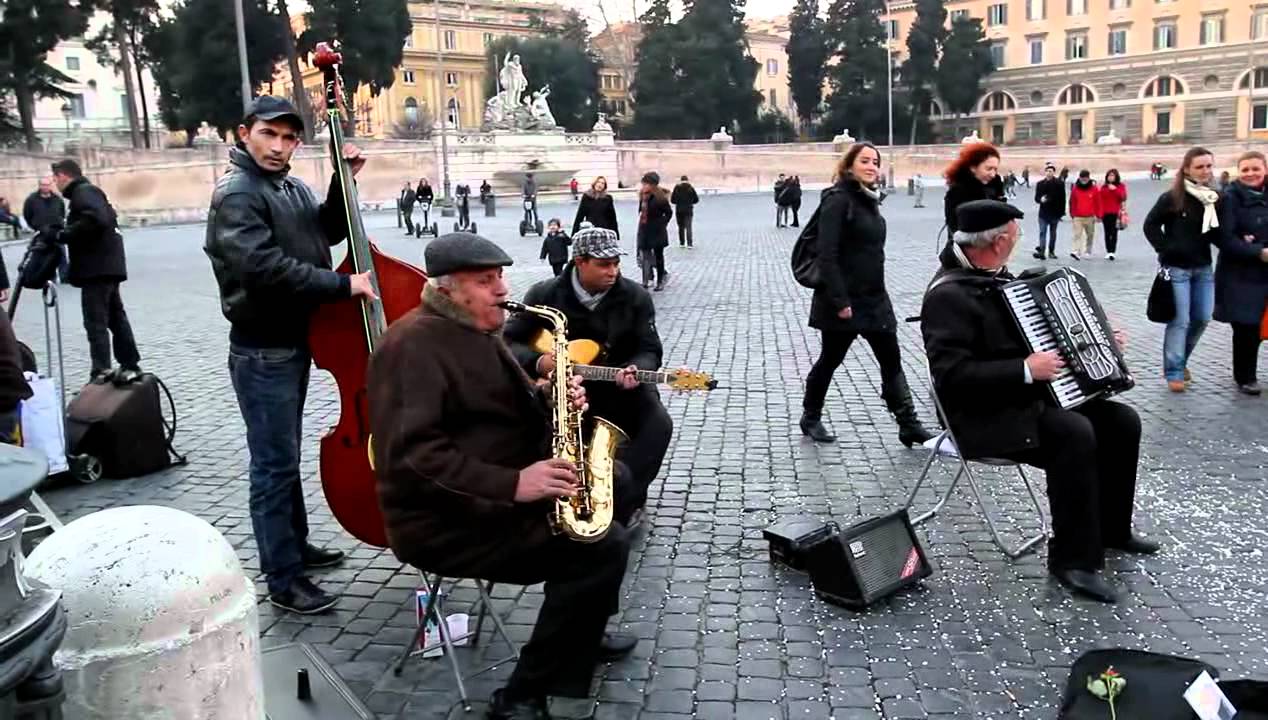 Live Italian Music in Rome - YouTube