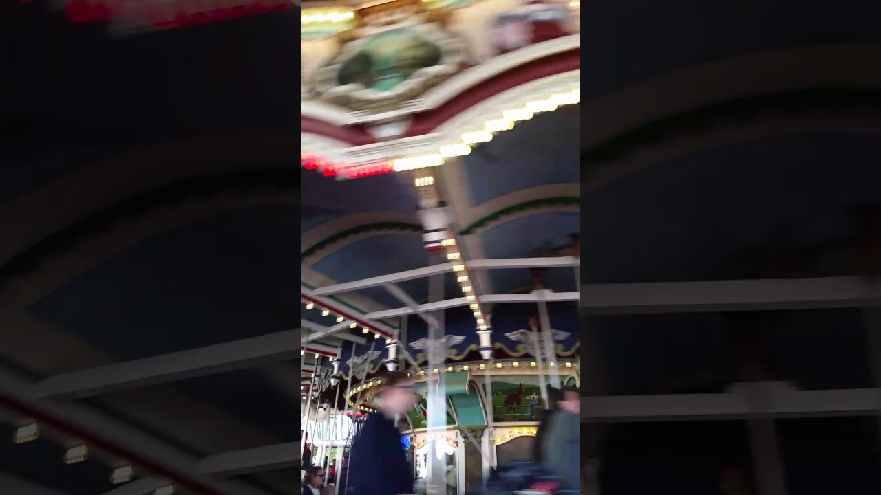 Hershey carousel - YouTube