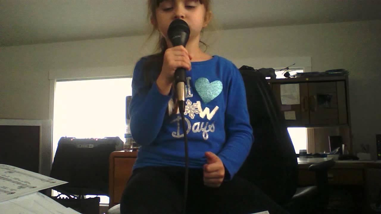 Lillian - Santa Claus is Coming to Town - YouTube