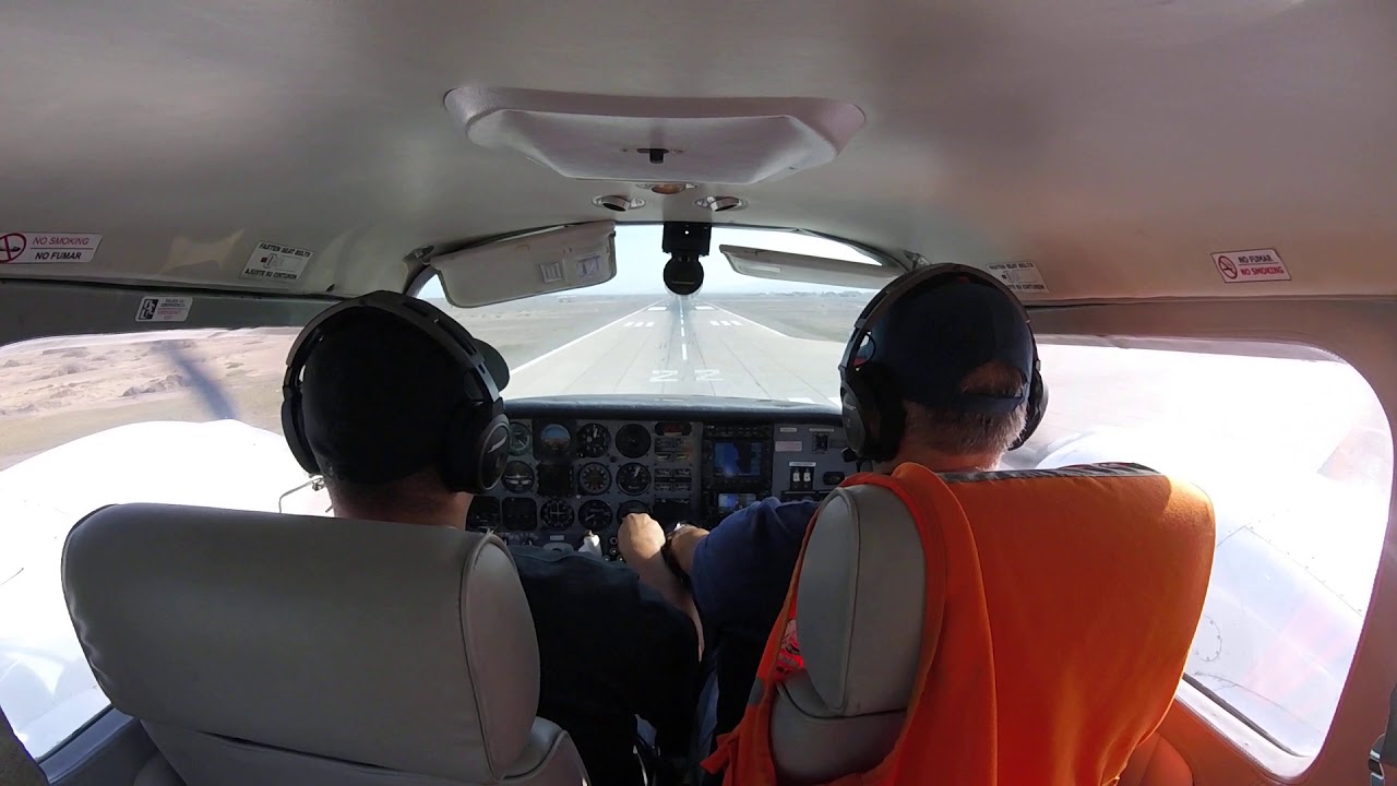 BE76 BEECHCRAFT DUCHESS 76 Landing SPSO JCD! - YouTube