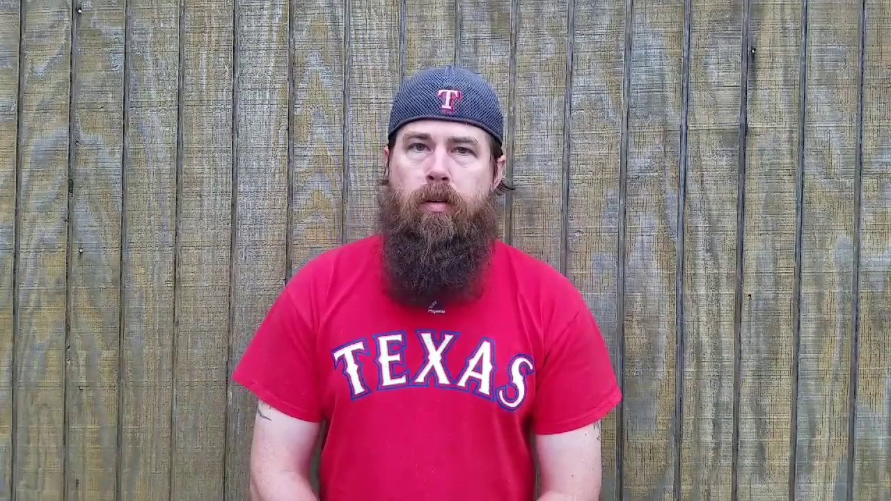 9 month beard - YouTube