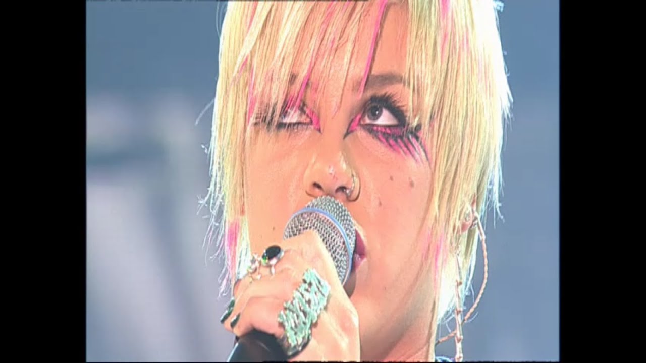 Pink - Try Too Hard (Live) - YouTube
