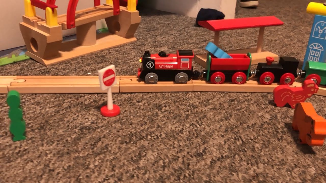 Train Video for Kids - Kids Craft - Train Engine by Hape - YouTube