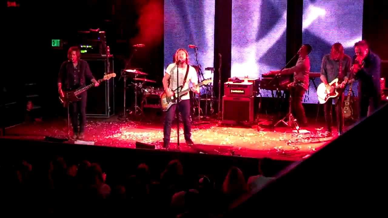 Switchfoot- New Way to Be Human- live Oct 22, 2012 - YouTube