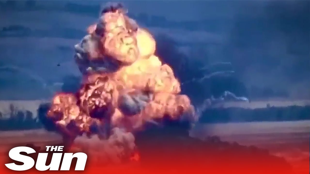 Russian tank EXPLODES in ball of fire as Ukrainian forces strike - YouTube