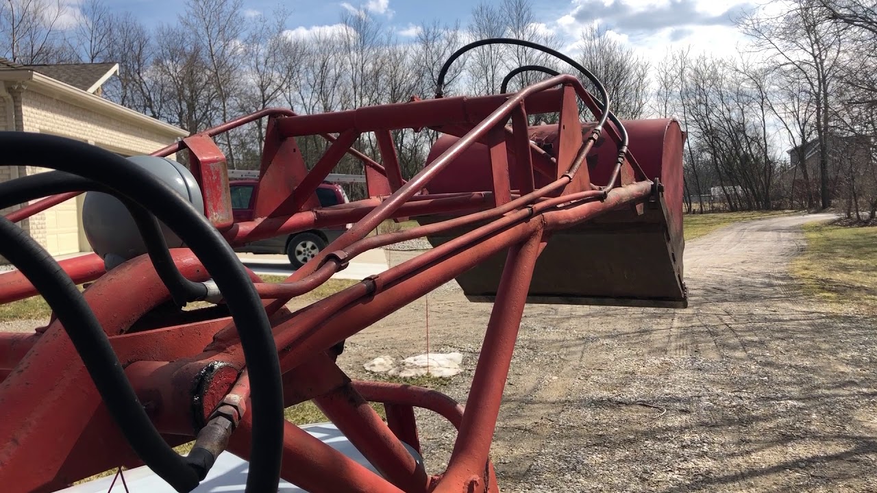1949 Ferguson TO-20 Loader Operation - YouTube