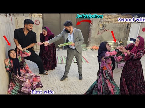 Bad news for the deceitful second wife!A judicial inspector arrives to get the marriage certificate!