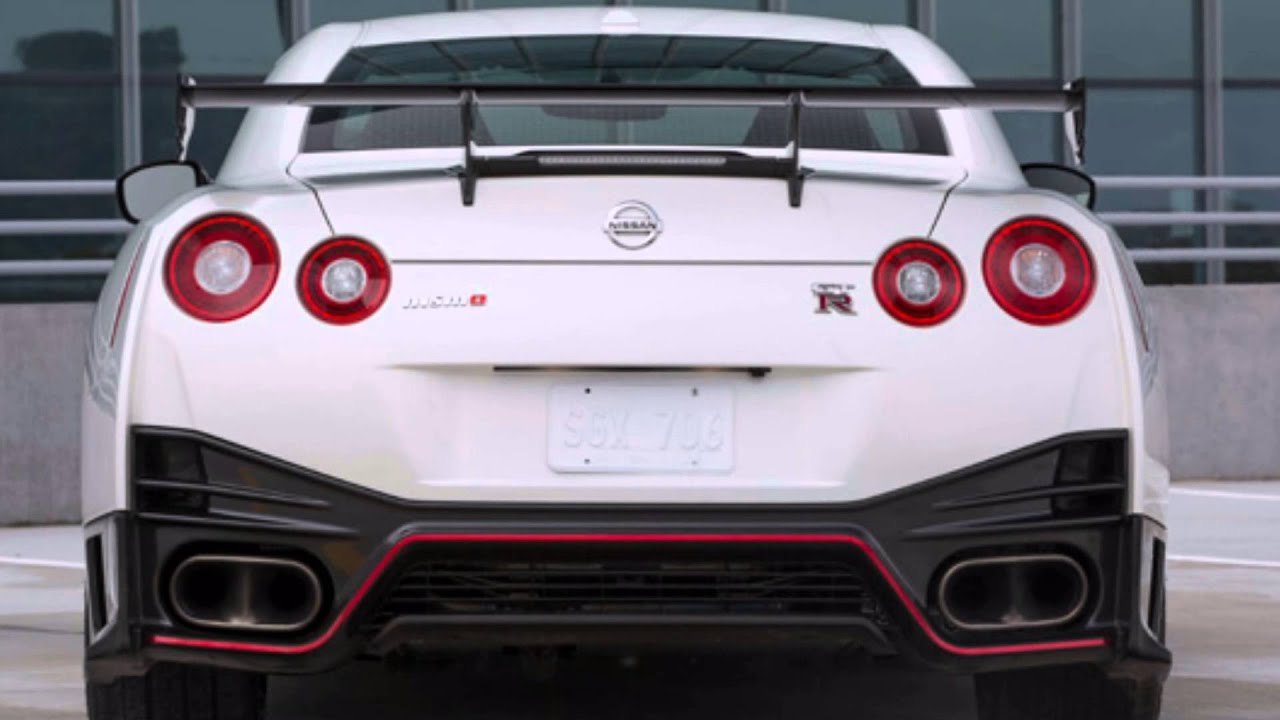 2016 Dodge Viper ACR vs 2015 Nissan GT-R - YouTube