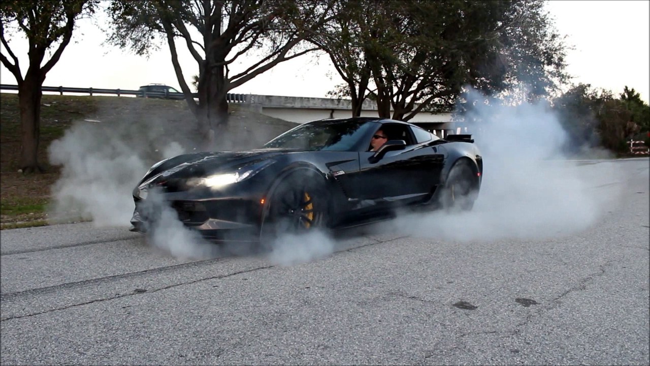 C7.R Edition Z06 Burnout - YouTube