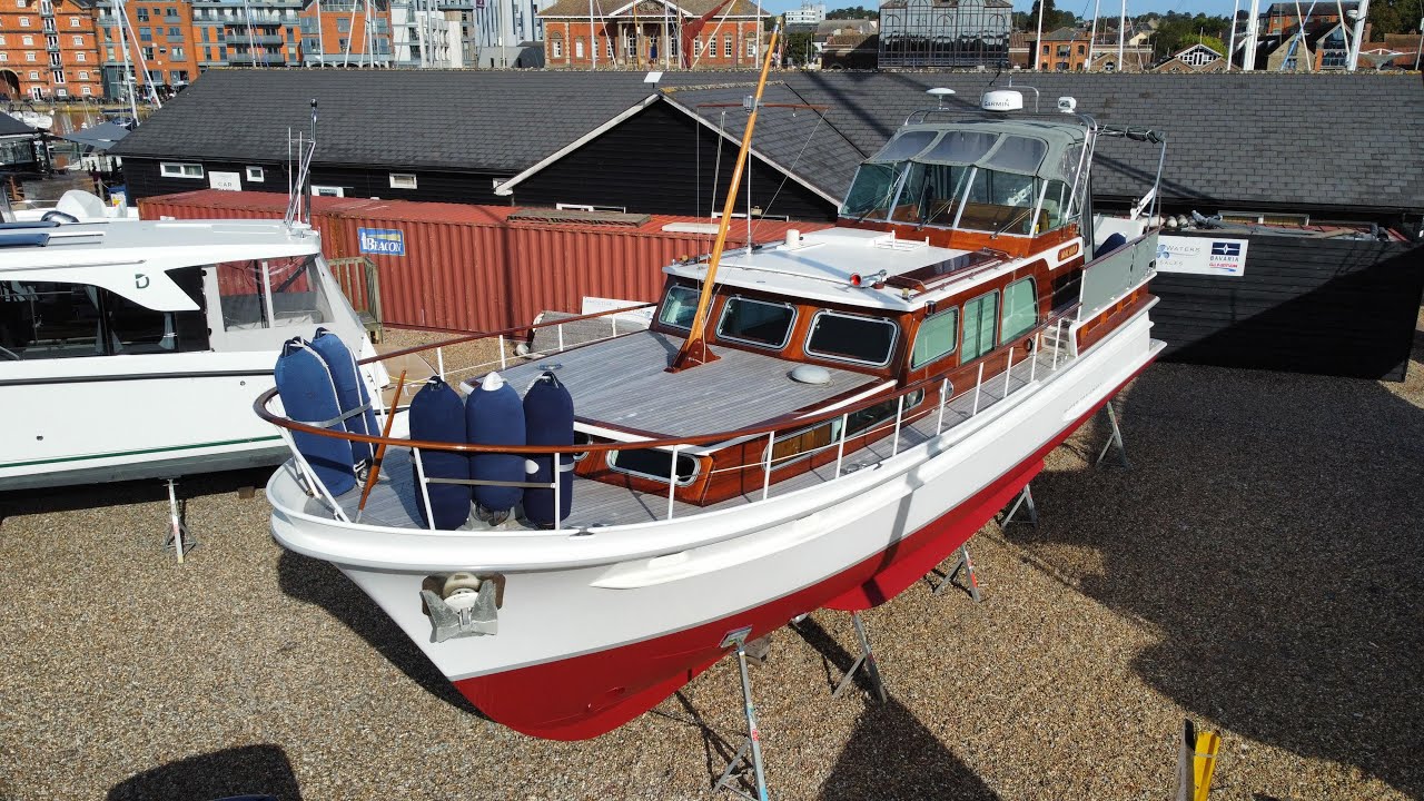 Super Van Craft 1380 walk through video - YouTube