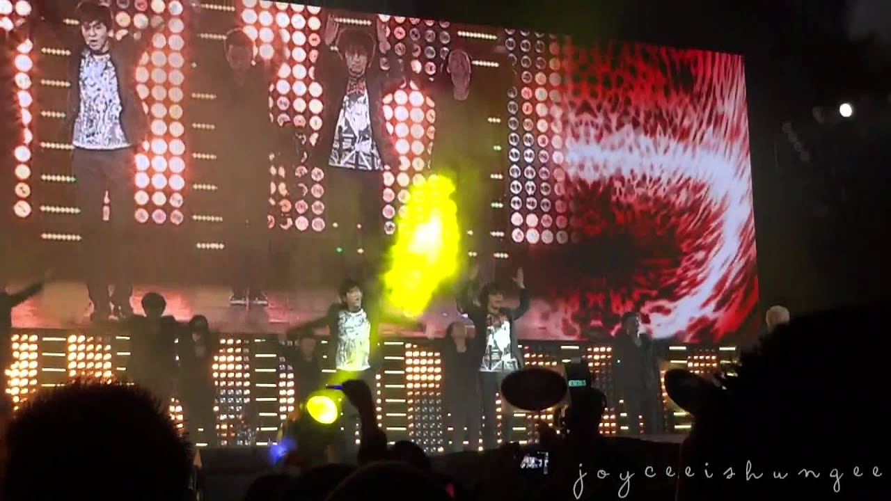 [FANCAM] 111023 DBSK/TVXQ - Rising Sun @ SM TOWN NYC Madison Square ...