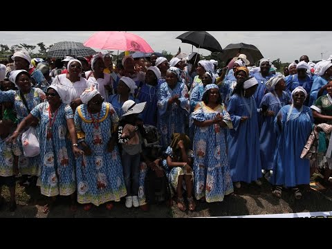 IMAGES Yaoundé: les fidèles camerounais attendent le pape