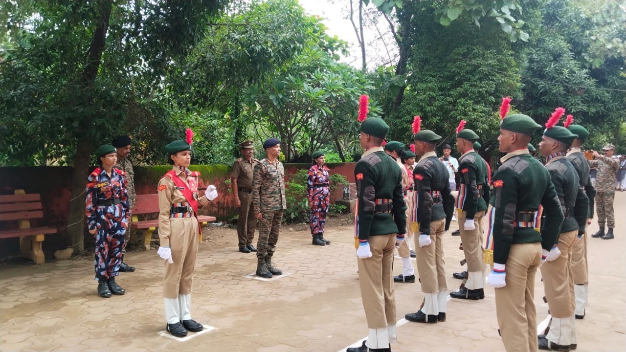 MMU NCC ARMY WING ⚔️ Guard of Honour To COMMANDING OFFICER SIR 13(0) BN ...