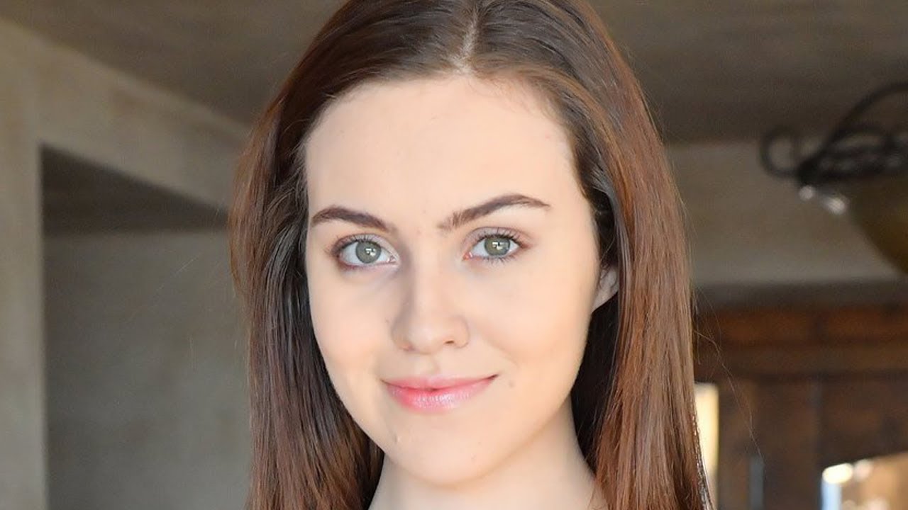 FREYA PARKER | THE ACTRESS WHO STARTED IN 2020 WITH MORE THAN 79 ...