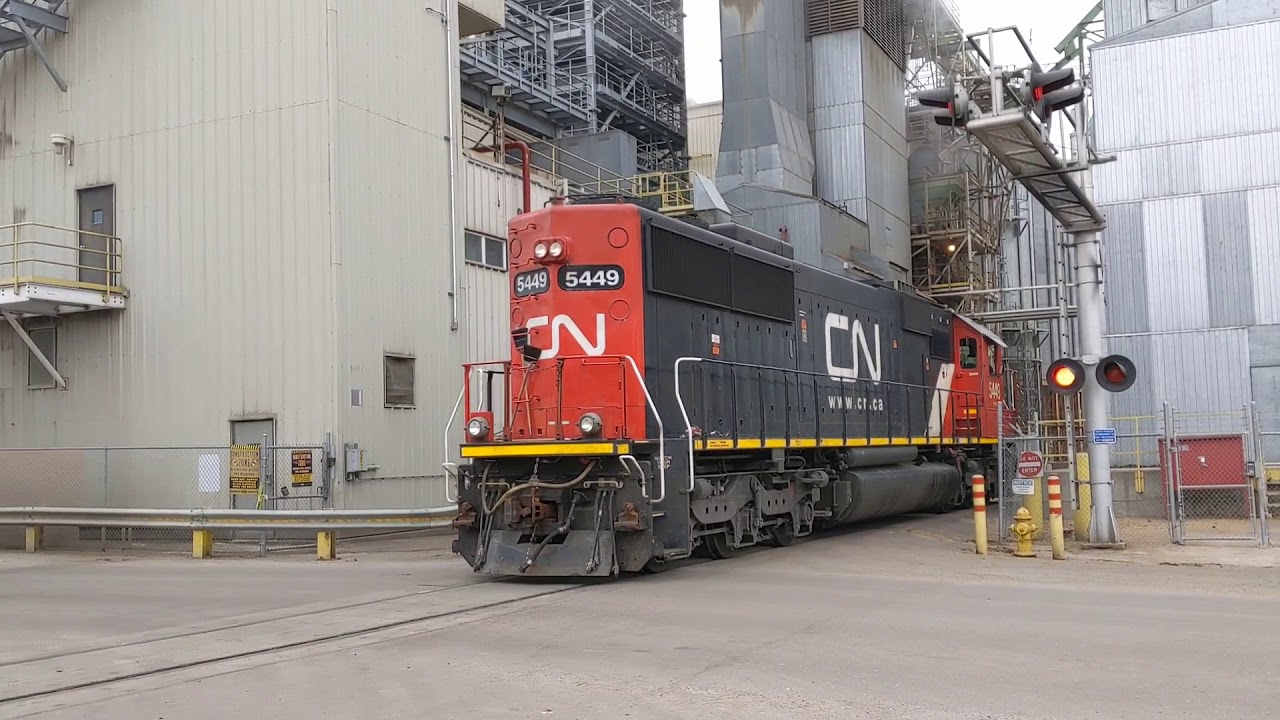 11th Street railroad crossing, CN 5449 Light Power, Sioux City, IA ...