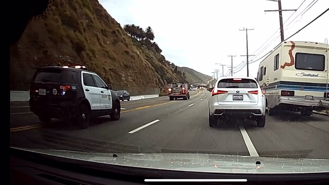 LACoFD Patrol 70, LASD Unit, & McCormick Ambulance 1901 Transporting to ...