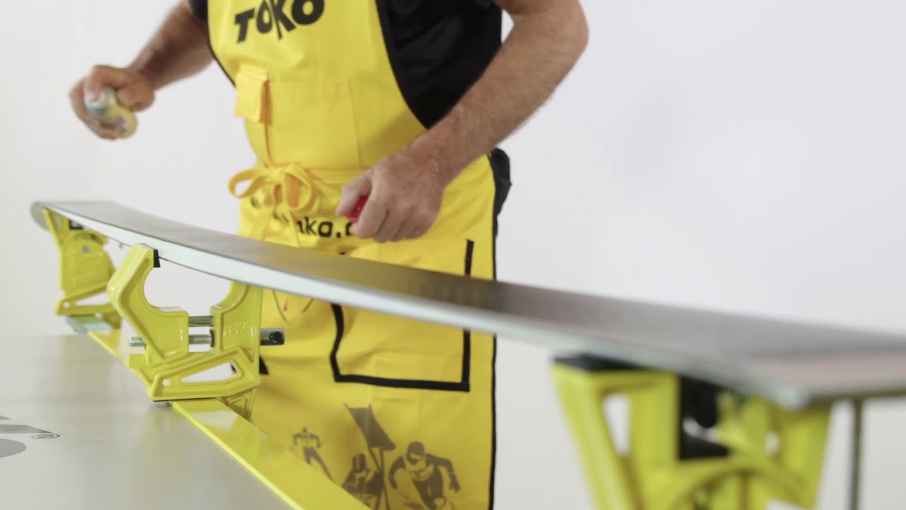 Toko High performance liquid paraffin - Anwendung Ski & Snowboards ...