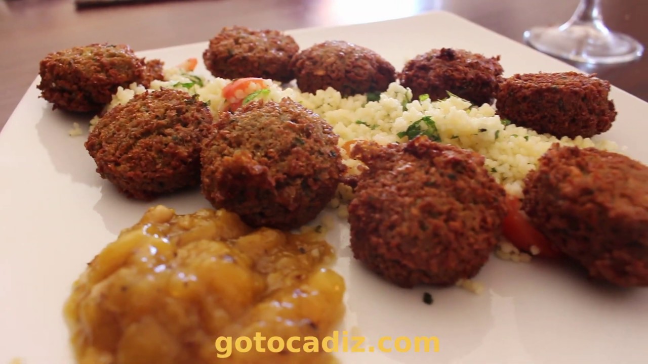 Iguana La Muela Vejer (comida) - YouTube