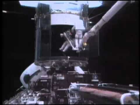 HUBBLE SPACE TELESCOPE: 20 YEARS,good