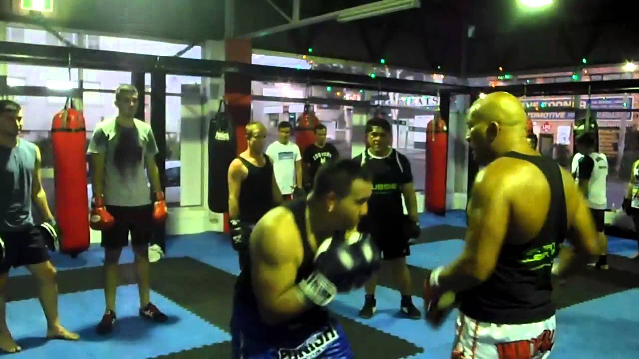 Fight Zone Fitness Kickboxing class Dec 2012 - YouTube