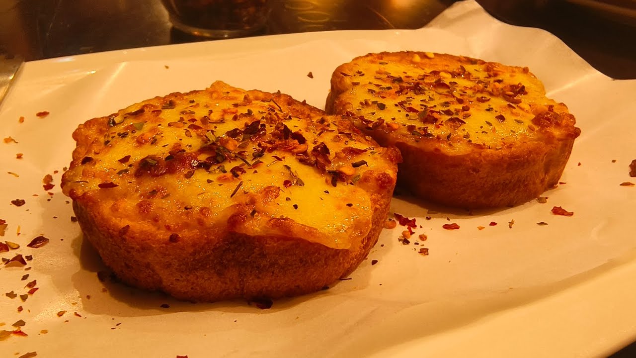 Broken Bridge Cafe🤗 #Indian #Restaurant 🧐#continental #minivlog😅 #frnds ...