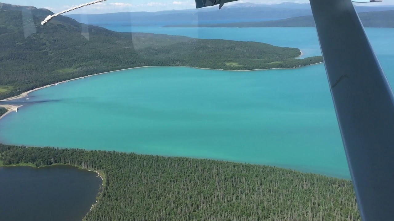 Flying into Brooks Camp - YouTube