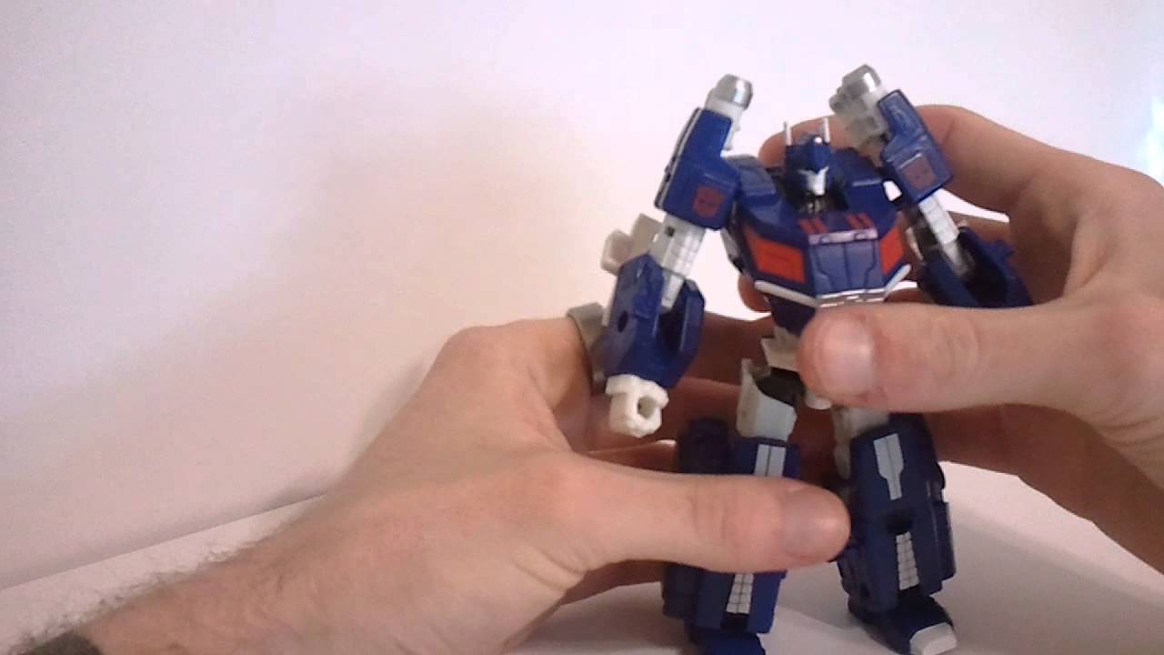 Transformers FoC: Ultra Magnus review - YouTube