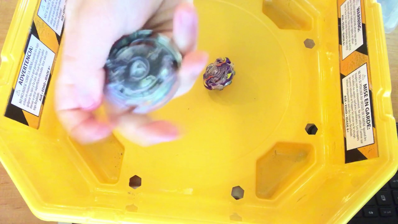 Doomscizor D2 VS Wyvron W2!|| HASBRO BEYBLADE BURST - YouTube