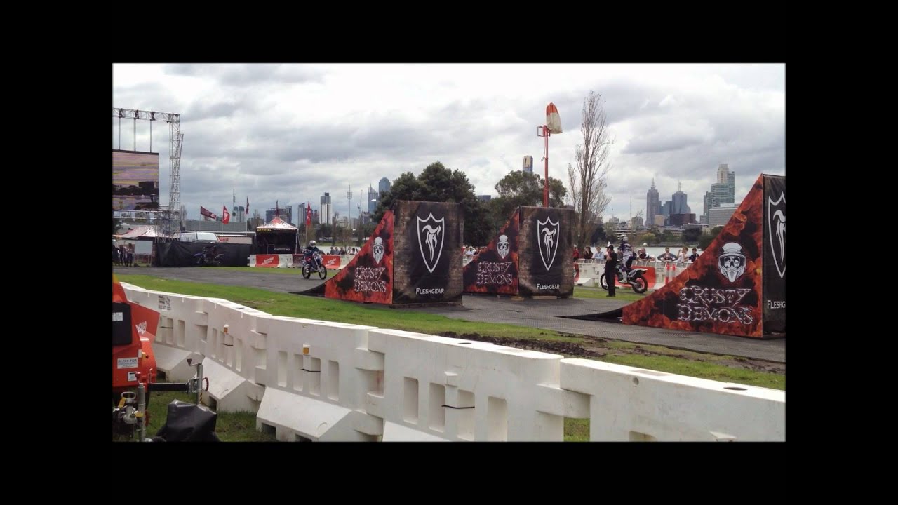 Crusty Demons Live - Melbourne Grand Prix 2012 - YouTube