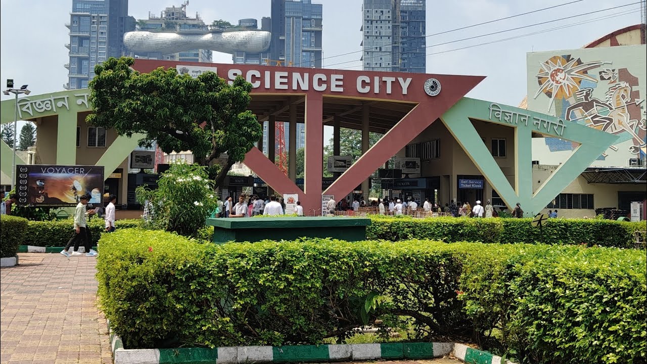 SCIENCE CITY ME DARK RIDE KIYE ( science city part-1) - YouTube