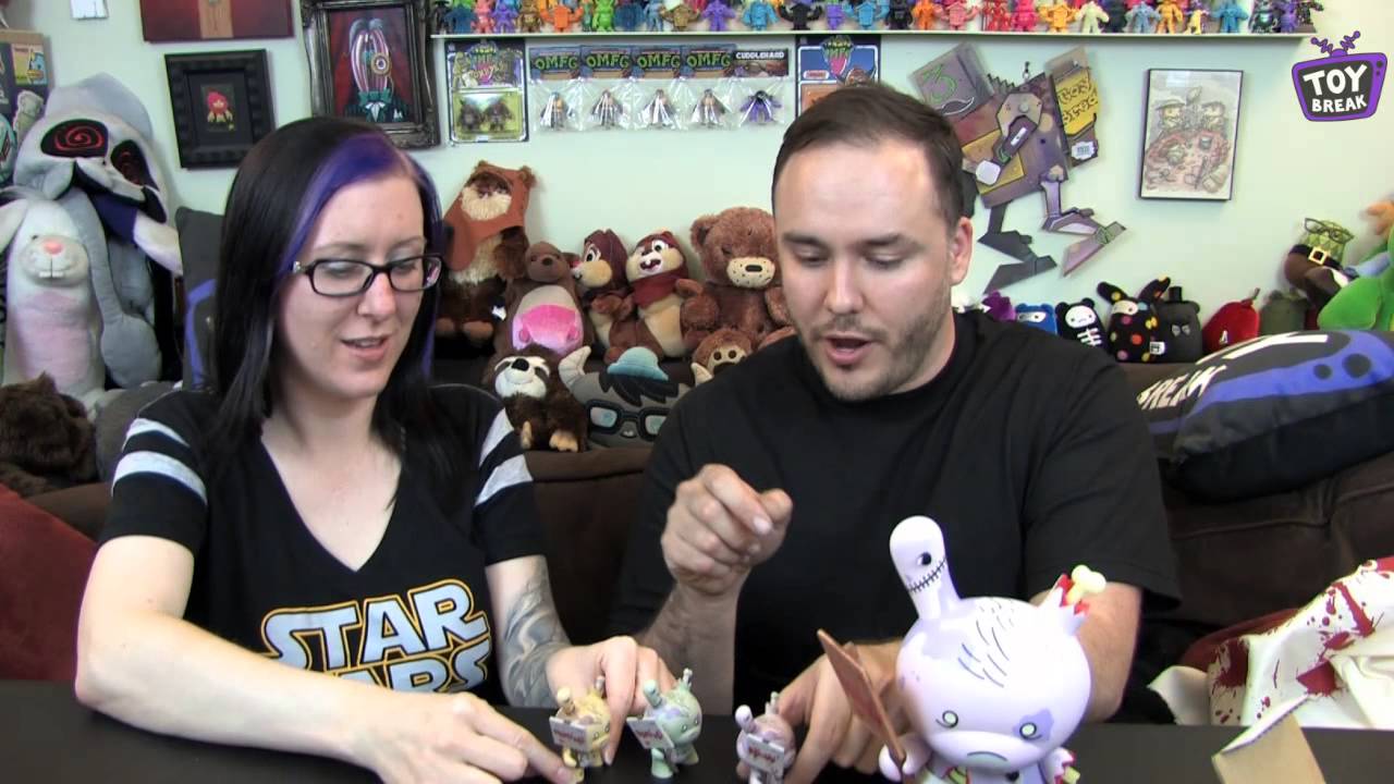 Toy Brief 112 : World War Gee Custom Dunny by Huck Gee - YouTube