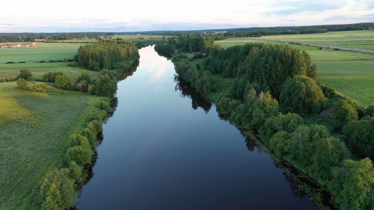 Iltalentelyä Ilmajoen Koskenkorvalla. // Flying in Ilmajoki Koskenkorva ...