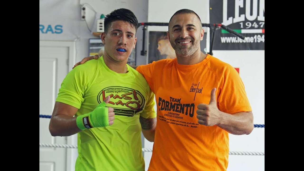 Máximo Suárez, manoplas con Carlos Formento. - YouTube