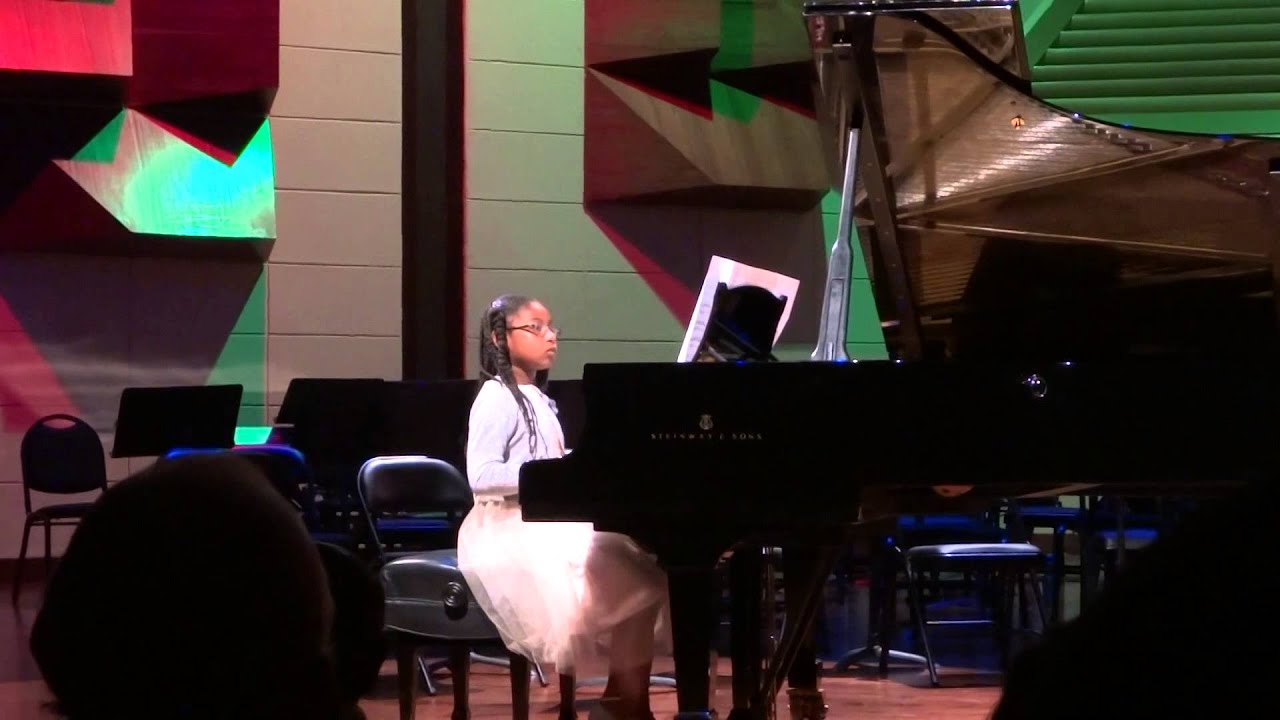Alanna Crouch (8 years old) - Mozart Sonata K570 1st Movement and ...