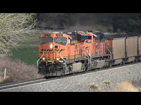 BNSF Dash-9 with H3 paint scheme, CN SD75I, and manifest on the BNSF / UP Joint Line! - YouTube
