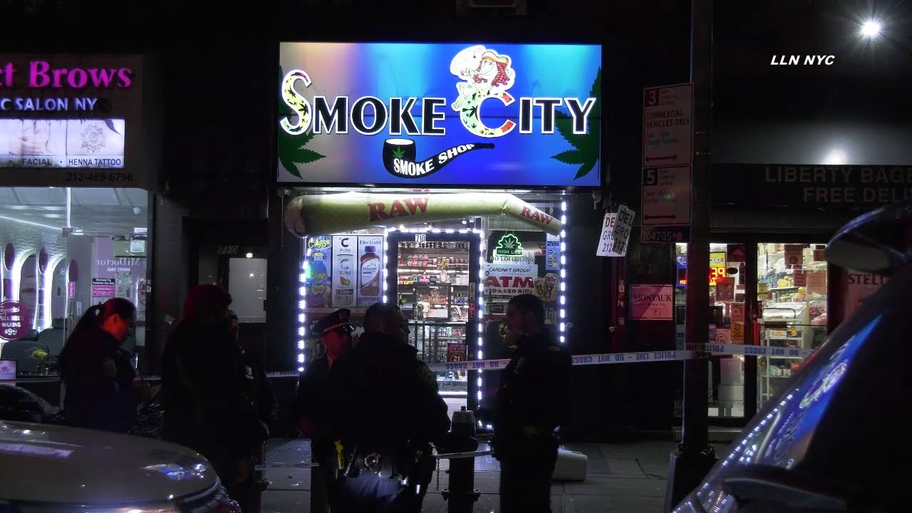 Smoke Shop Employee Shot / Midtown, Manhattan NYC 1.18.23 - YouTube